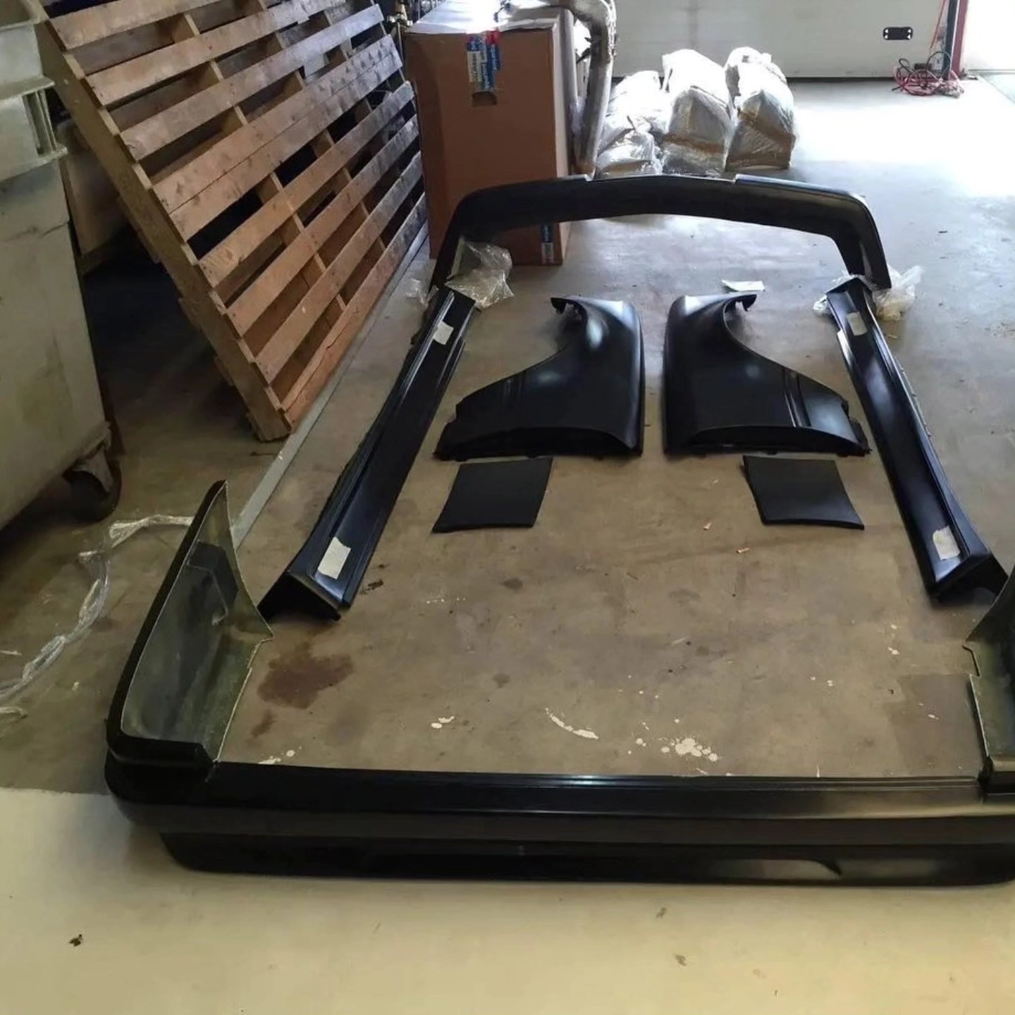 Mercedes-Benz W124 AMG Body Kit - Premium AMG car parts for sale